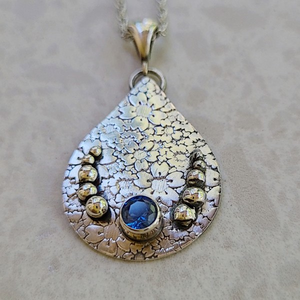 Textured Pendant With Tube Setting And Granulation | Colors Of The ...